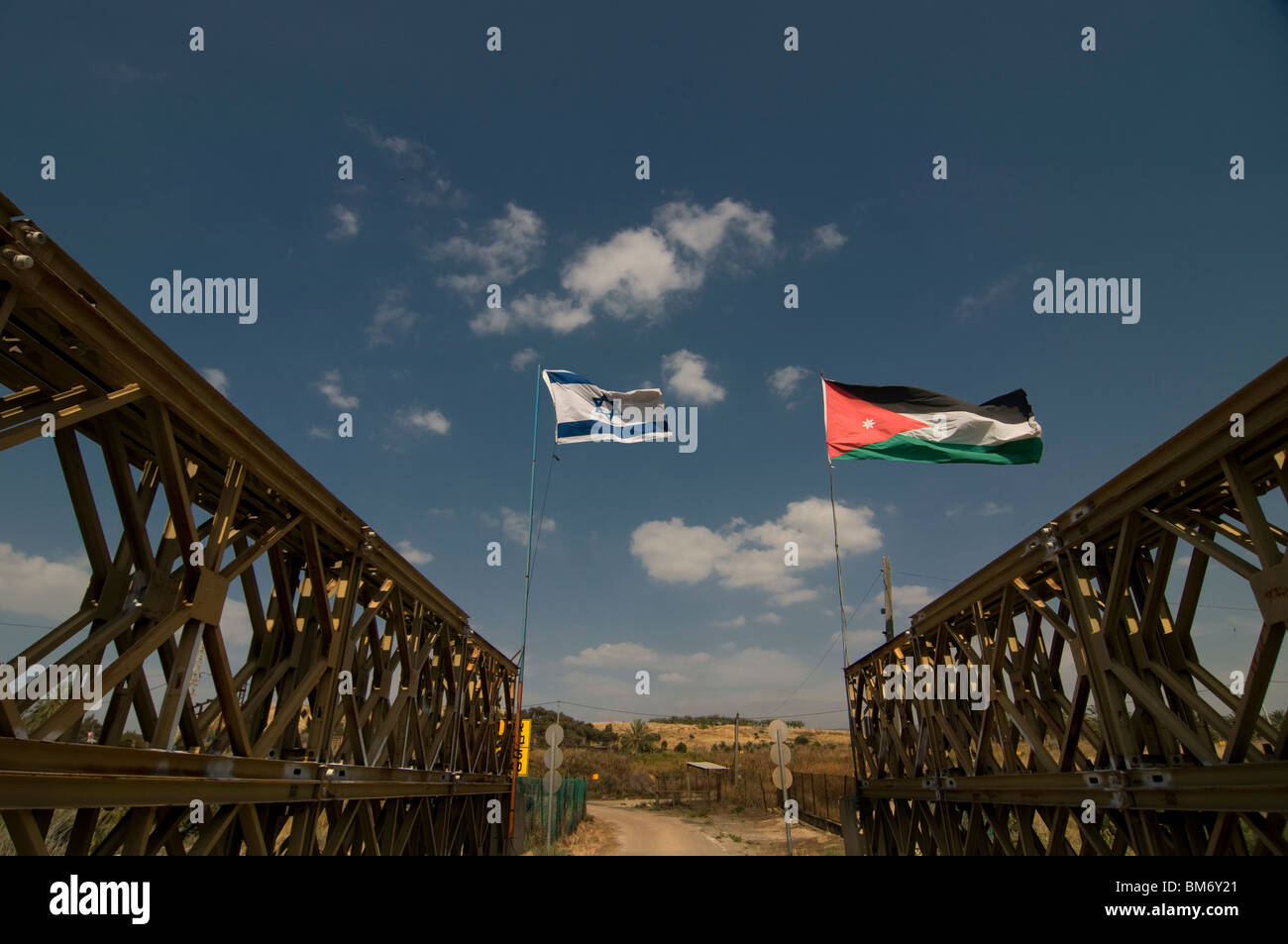Jordanian israeli flags hi-res stock photography and images - Alamy