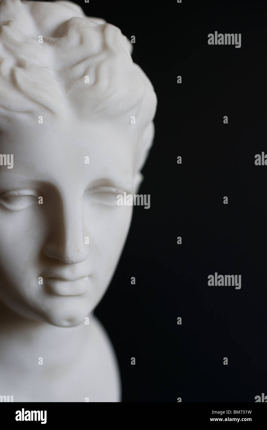 Male figure study sculpture hi-res stock photography and images - Alamy