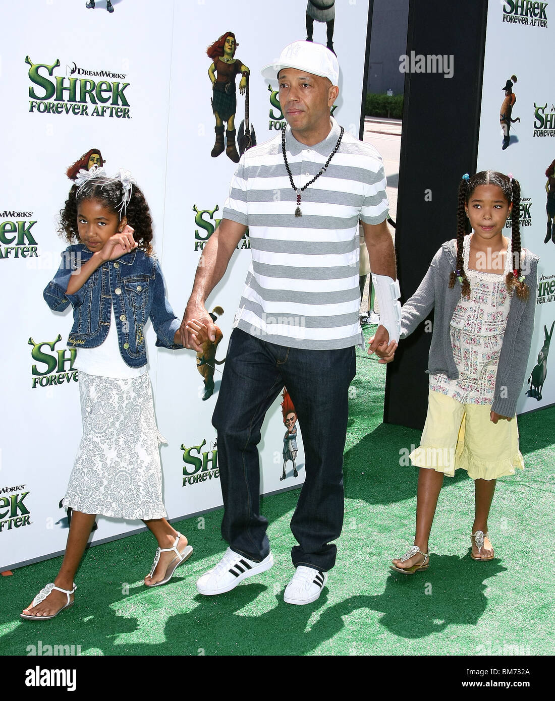 Shrek forever after 2010 hi-res stock photography and images - Alamy