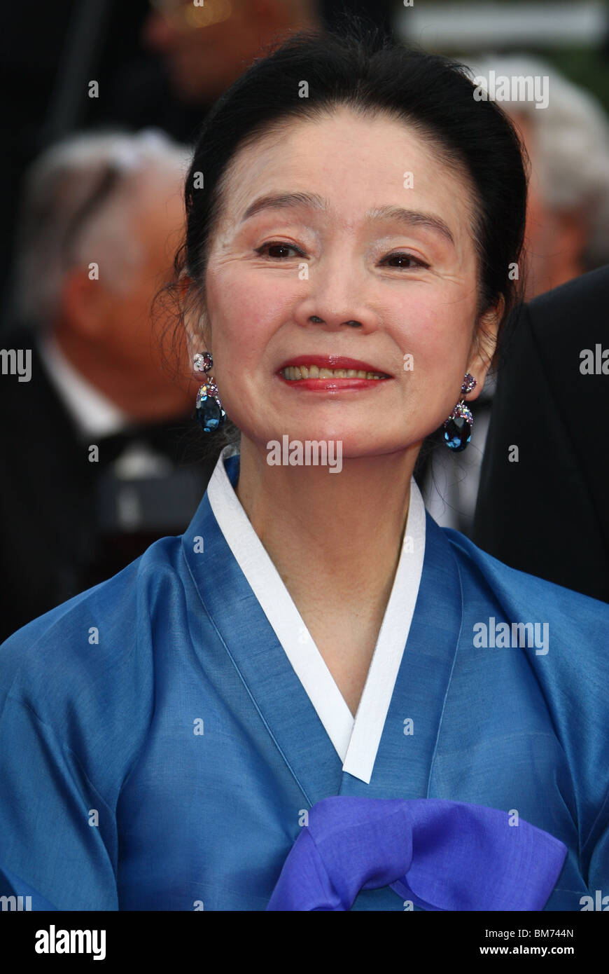 Yoon hee hi-res stock photography and images - Alamy