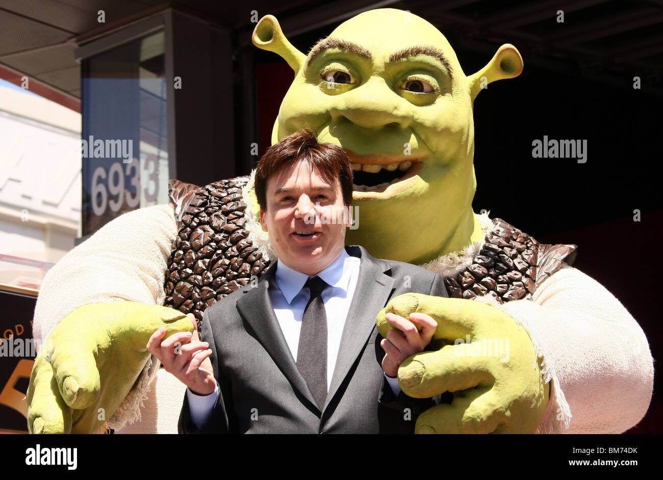 MIKE MYERS SHREK SHREK HONORED WITH A STAR ON THE HOLLYWOOD WALK OF ...