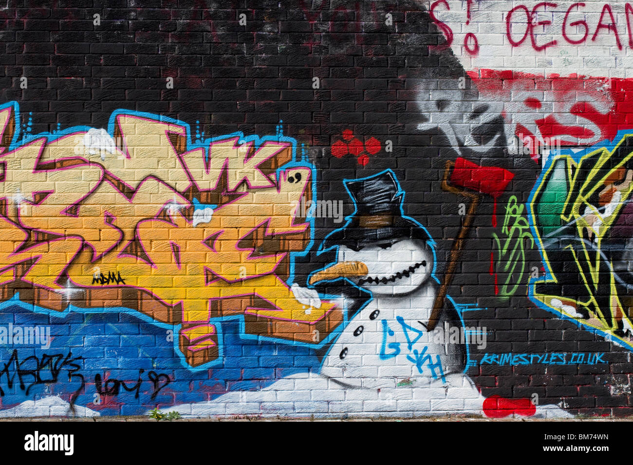 DPM [Hall of fame] Legal graffiti wall around mains road, Dundee ...