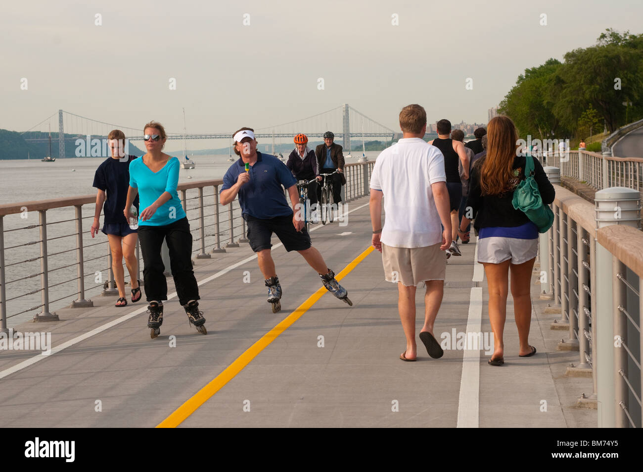 Nyc waterfront bike path hi-res stock photography and images - Alamy