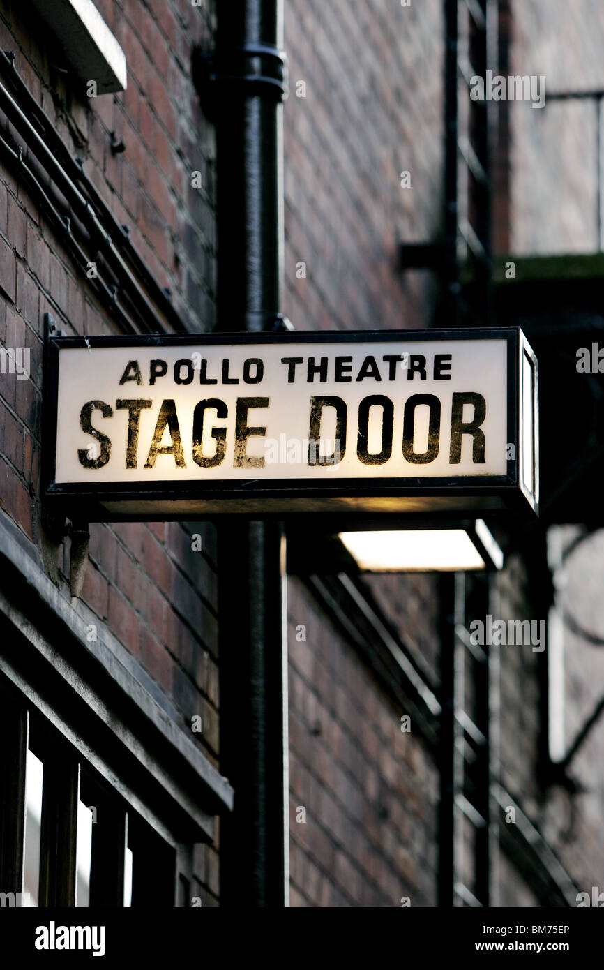 Stage door sign hi-res stock photography and images - Alamy
