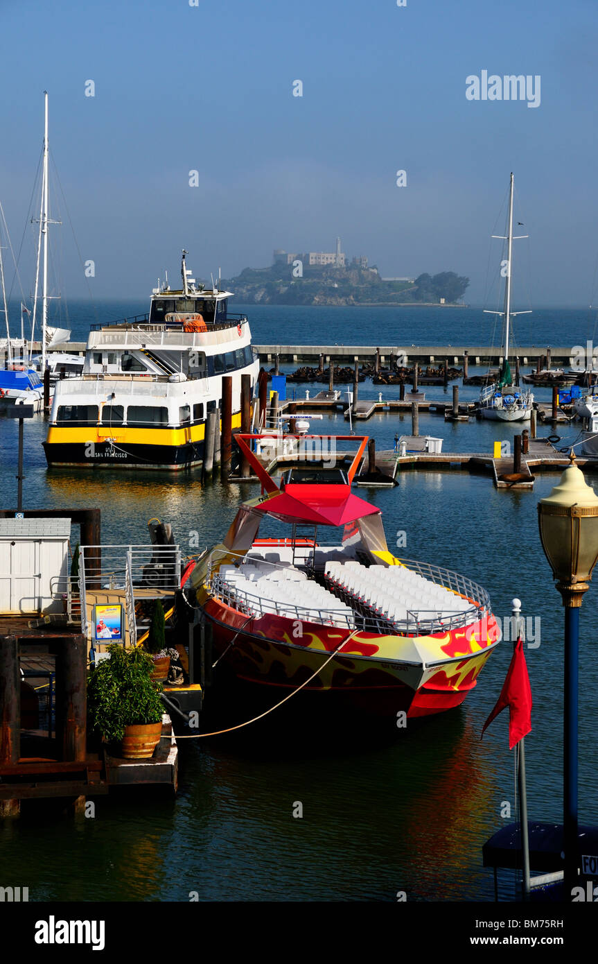 Alcatraz tour boat hi-res stock photography and images - Alamy