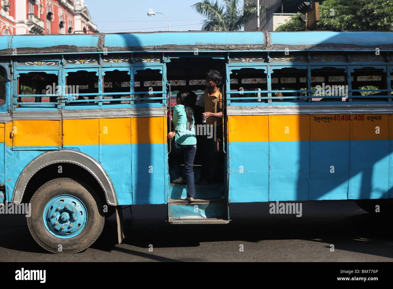 Bus kolkata hi-res stock photography and images - Alamy