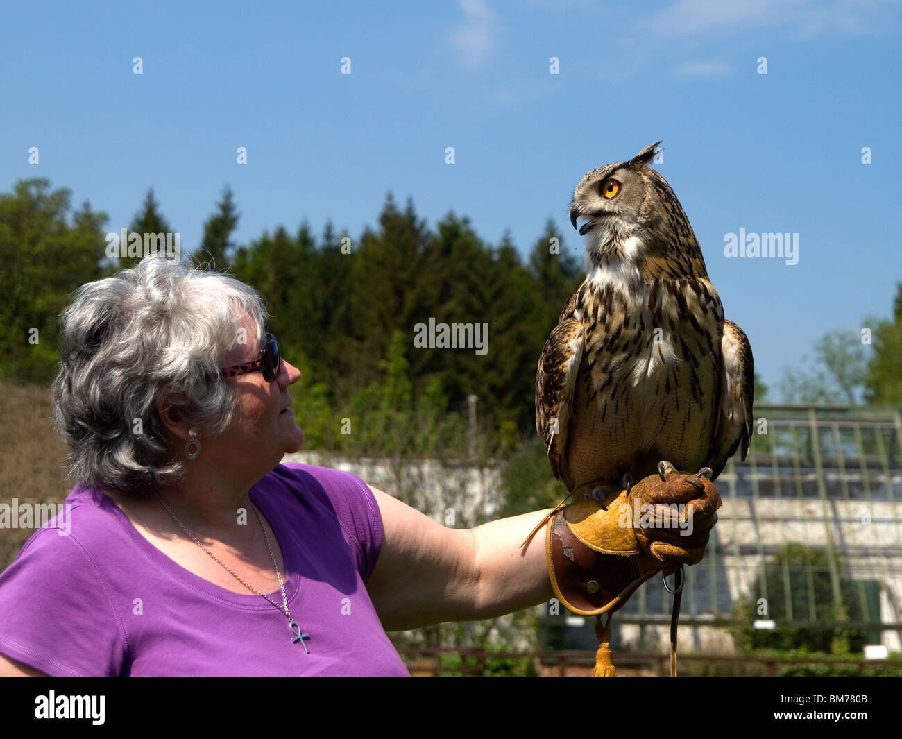 Strong english woman hi-res stock photography and images - Alamy