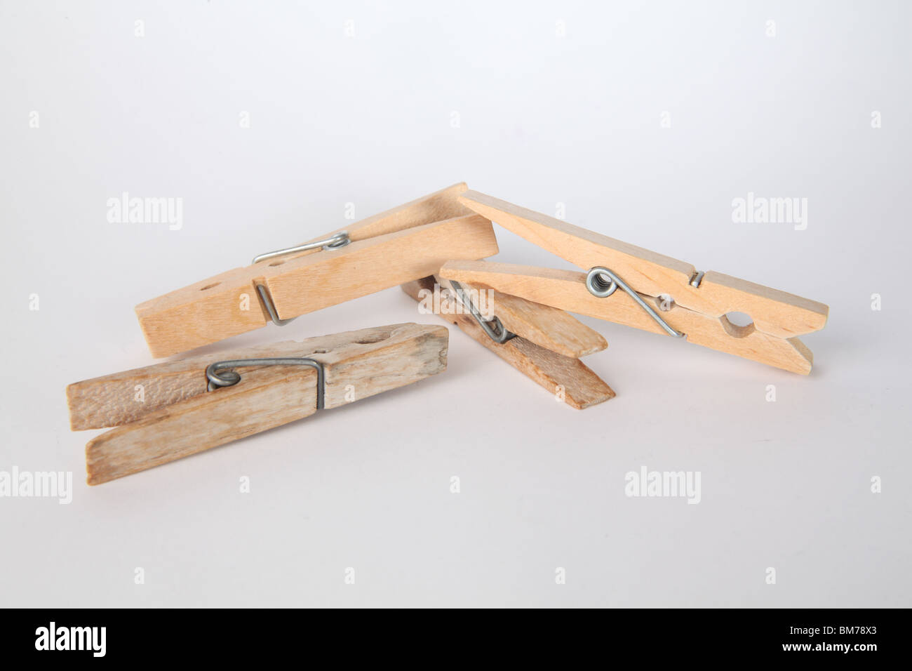 String pegs photos hi-res stock photography and images - Alamy