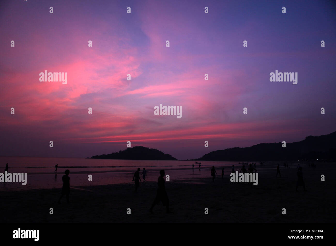 Sunset on Palolem Beach in southern Goa, Goa State, India Stock Photo ...