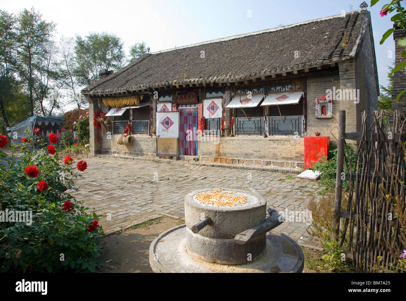 Xinbin hi-res stock photography and images - Alamy