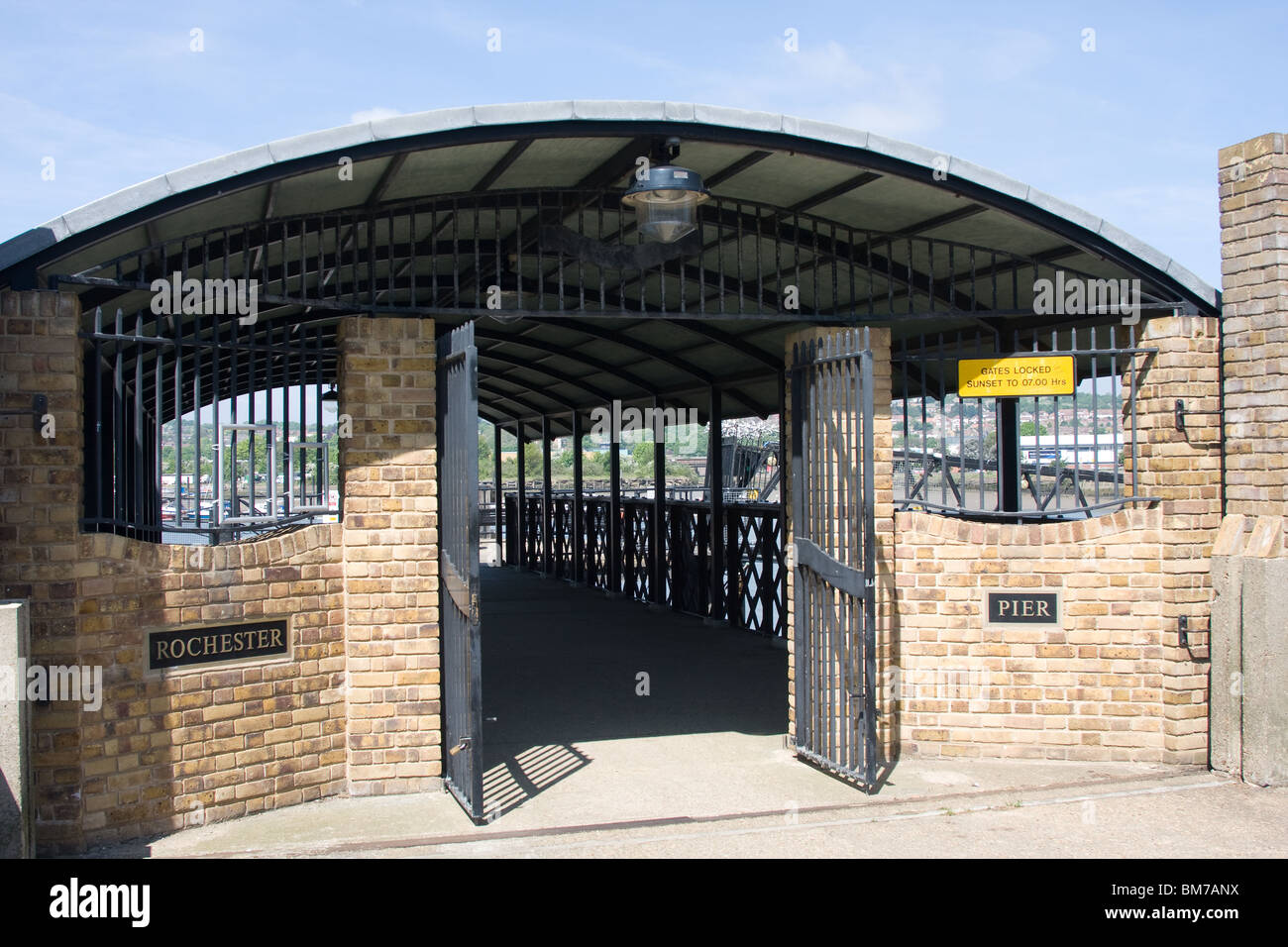 modern entrance rochester pier landing stage roof Stock Photo - Alamy