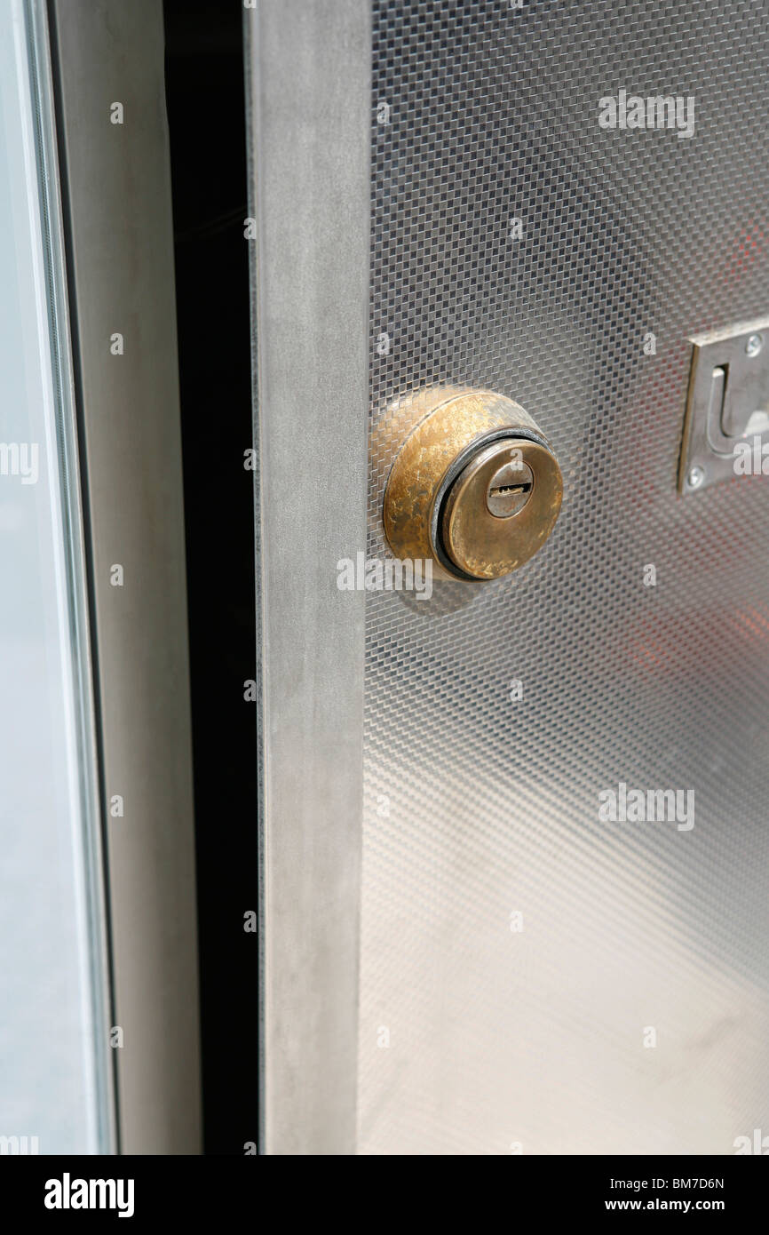 Door close hi-res stock photography and images - Alamy