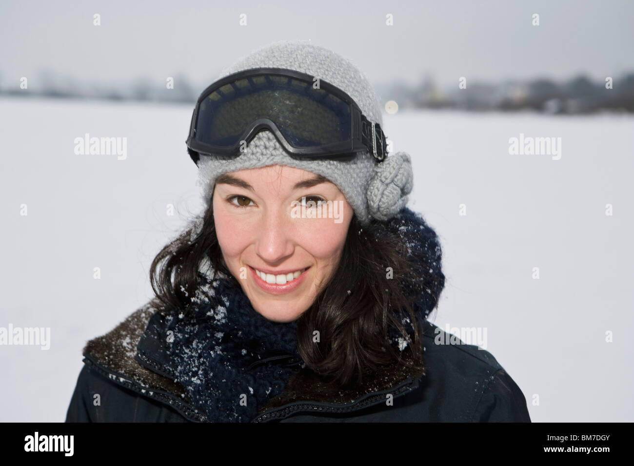 Head portrait winter hi-res stock photography and images - Alamy