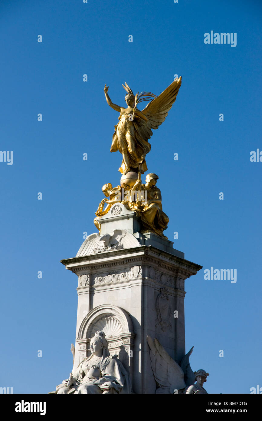 Angel of Victory, Queen Victoria Memorial, Queen's Gardens, in front of ...