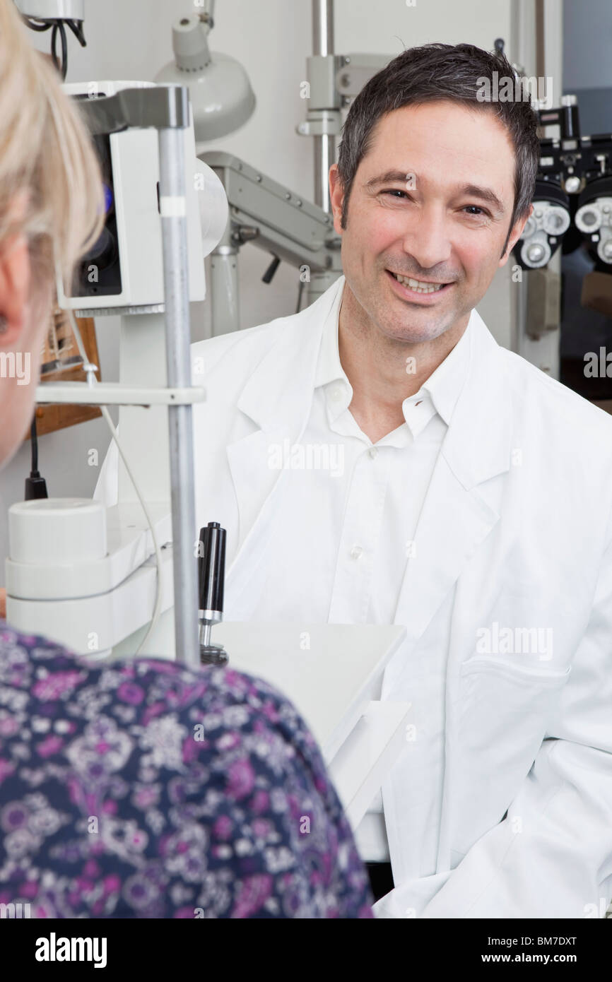 Slit lamp exam hi-res stock photography and images - Alamy