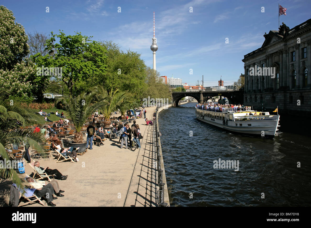 Spree berlin hi-res stock photography and images - Alamy