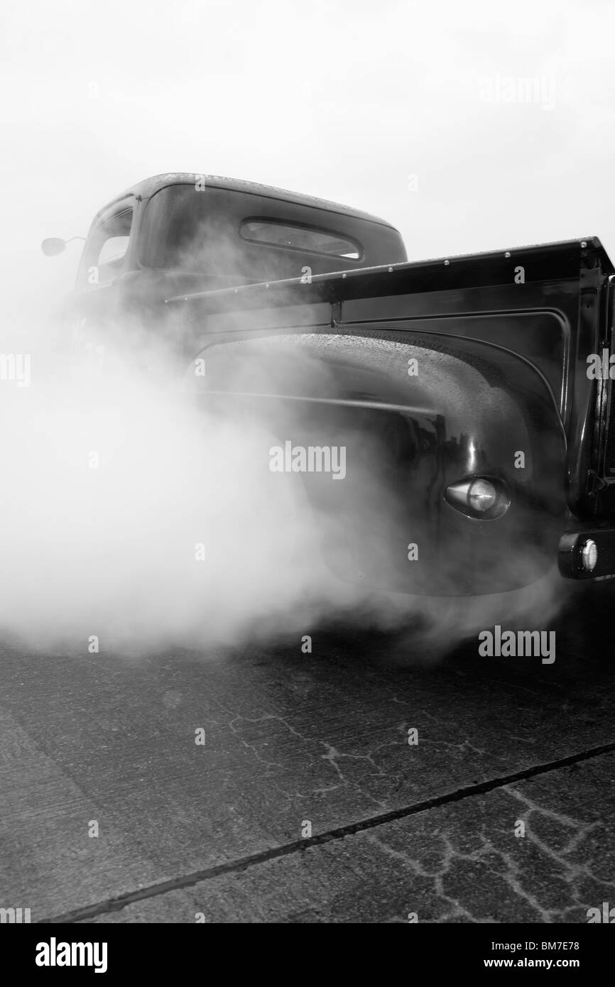 Truck exhaust black smoke Black and White Stock Photos & Images - Alamy