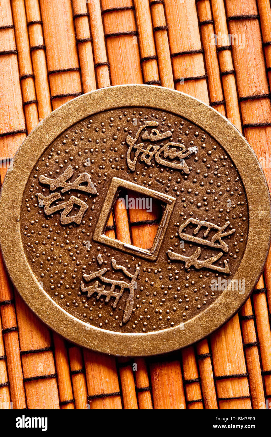 chinese coin for i-ching divination Stock Photo - Alamy