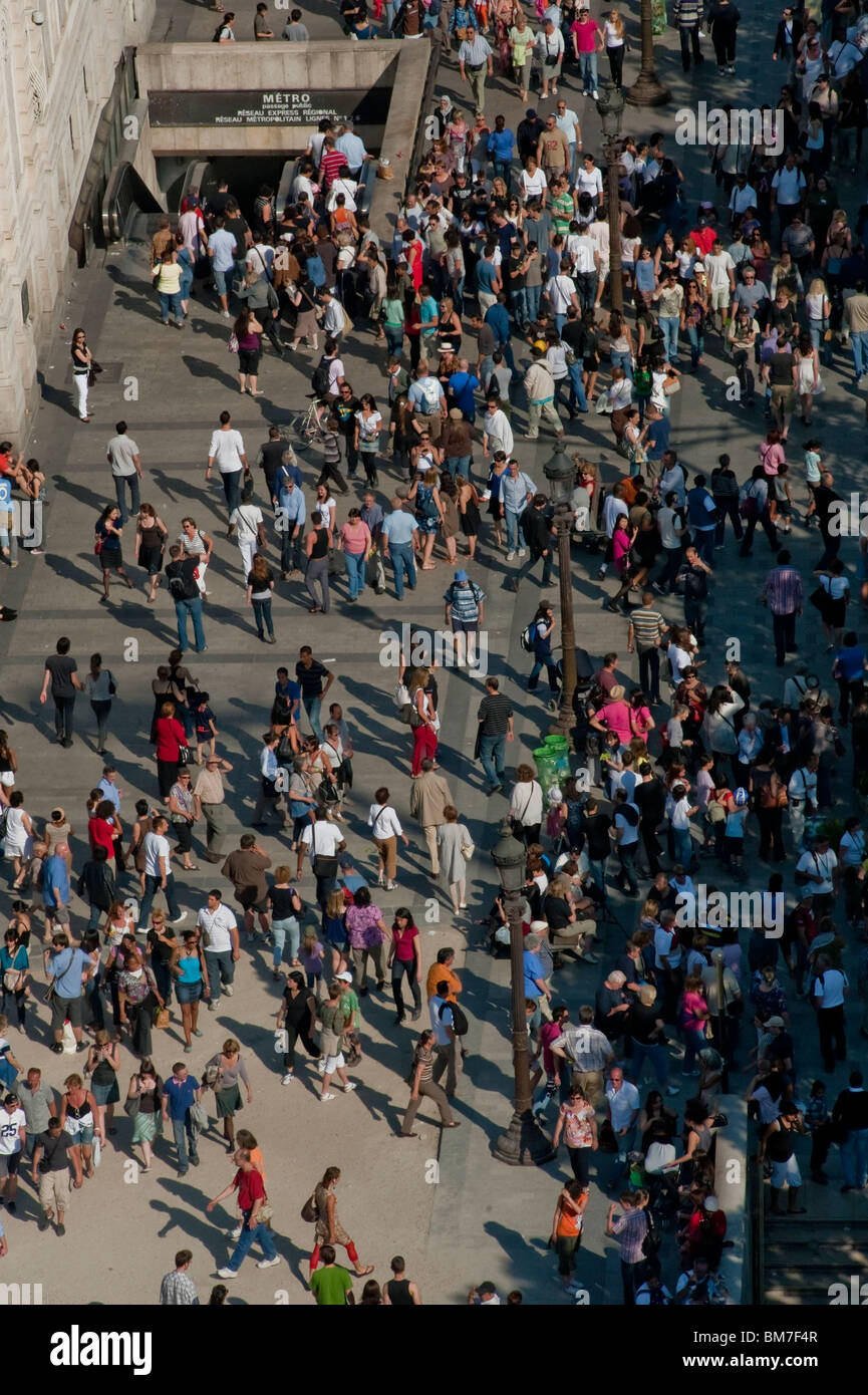 Crowd Scene from above, Overview, from (Arc de Tri-omphe), aerial ...
