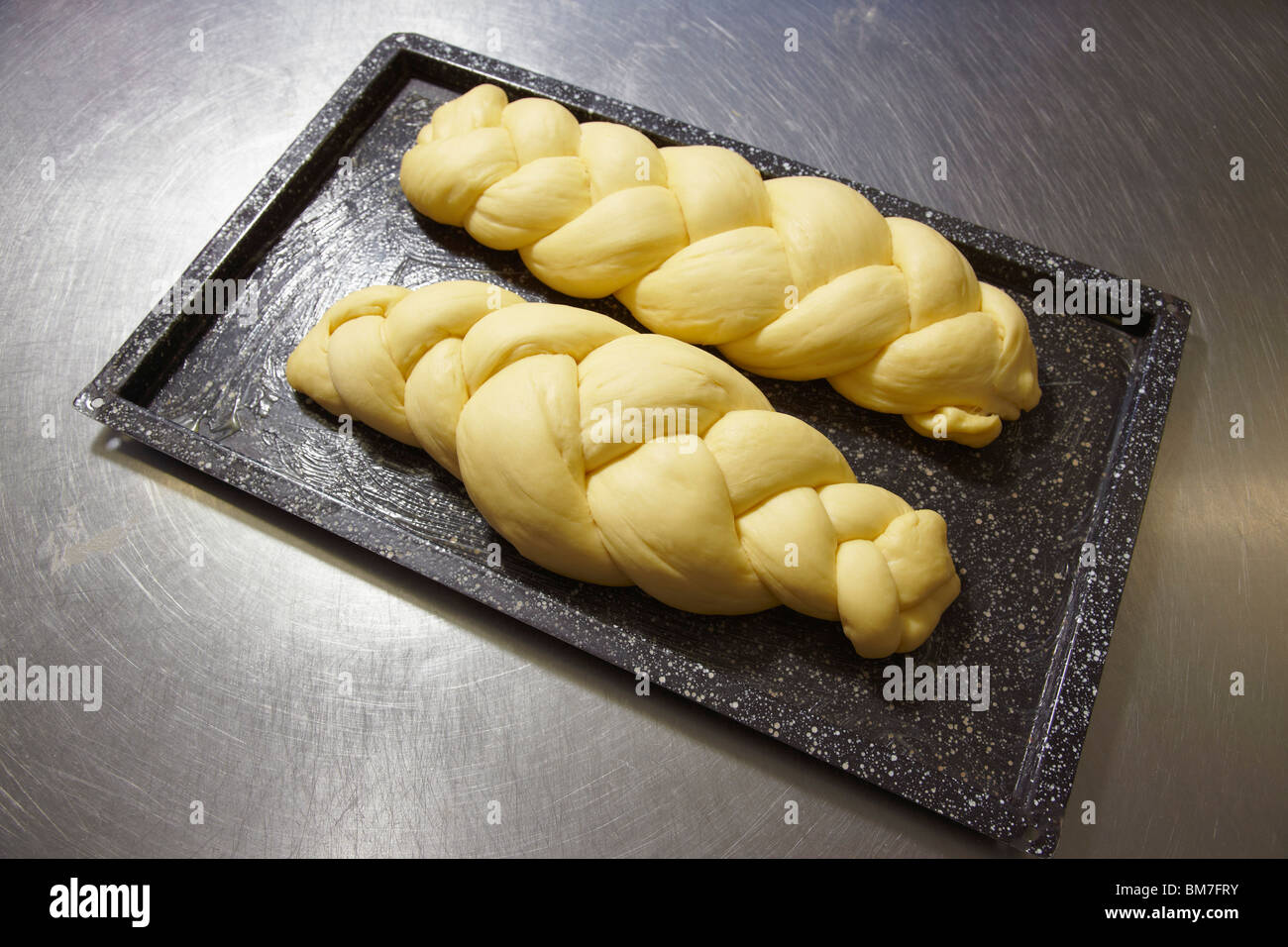 Waiting for bread hi-res stock photography and images - Alamy