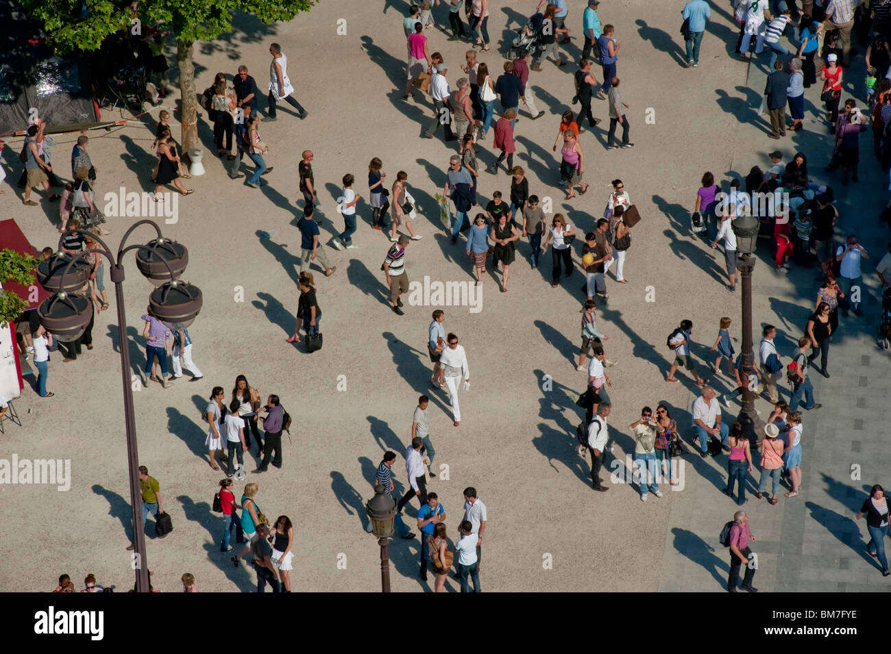 Multicultural population hi-res stock photography and images - Alamy