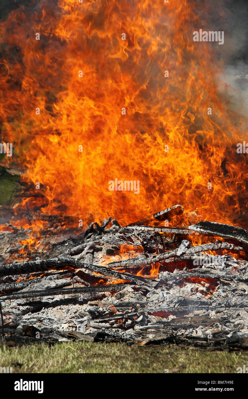 Fire burn burning hi-res stock photography and images - Alamy