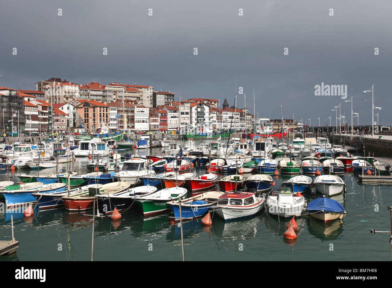 Lekeitio fishing harbour hi-res stock photography and images - Alamy