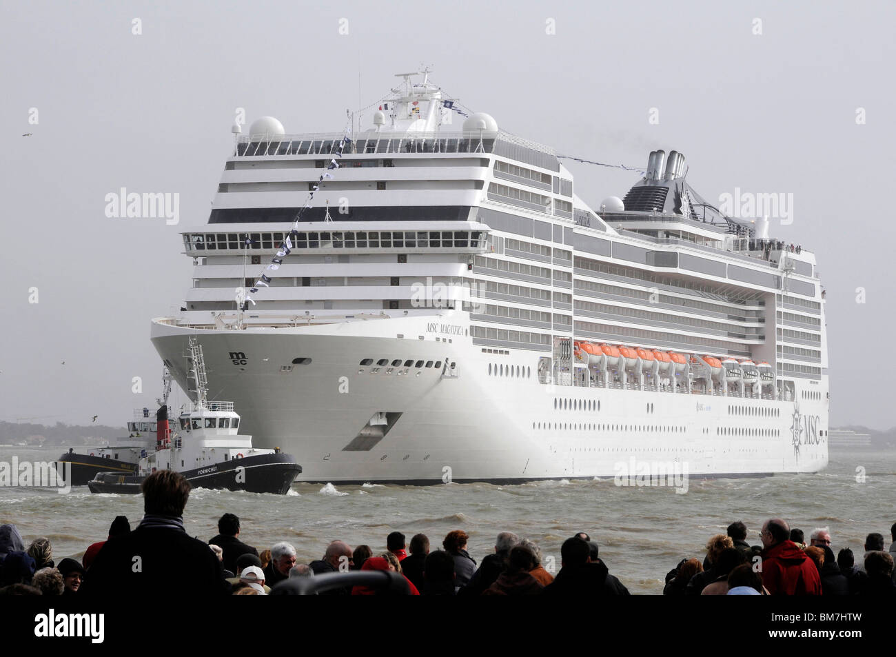 STX Europe shipyards in Saint-Nazaire on 2010/02/25 : Delivery of the ...