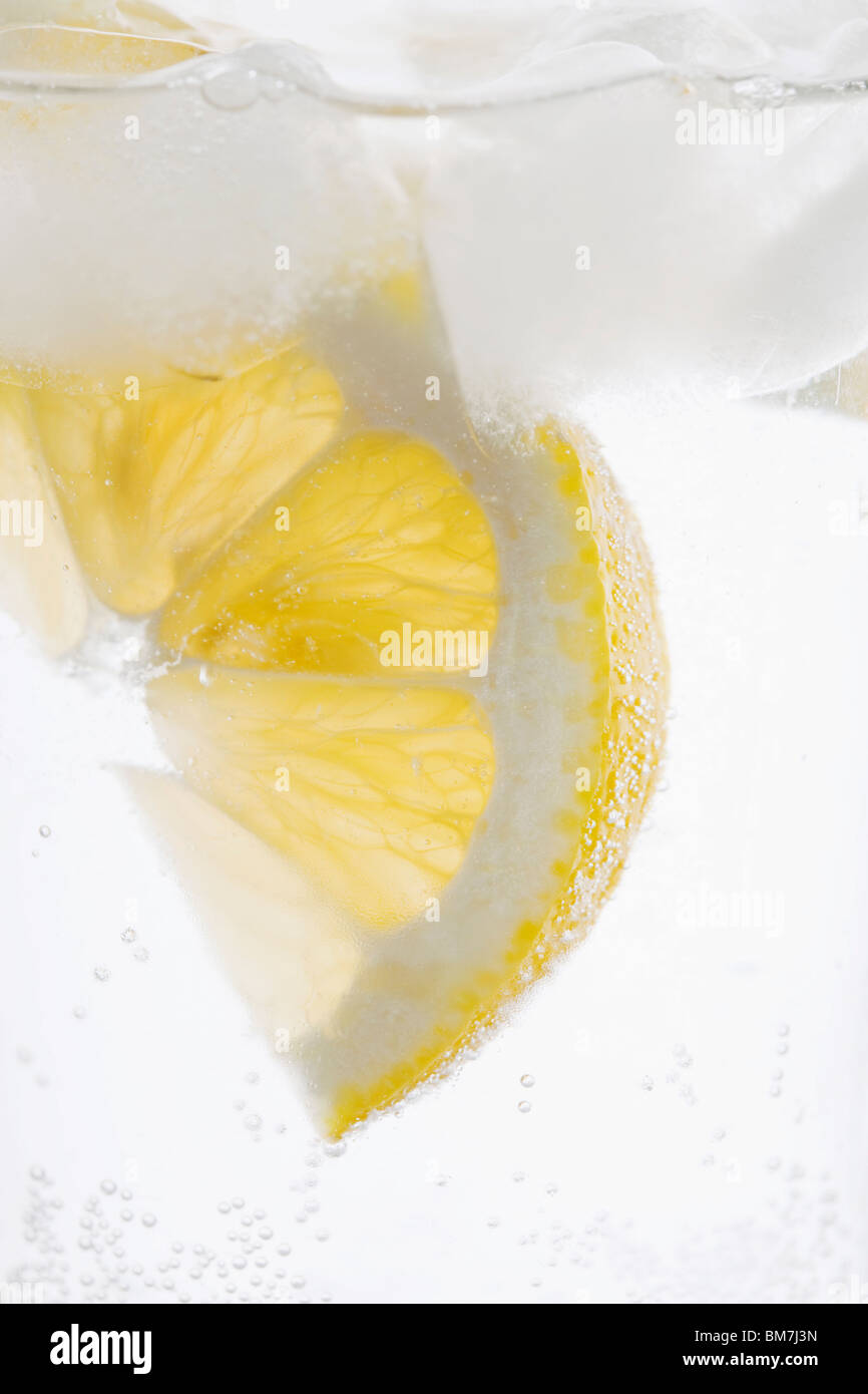 Slice of lemon hi-res stock photography and images - Alamy