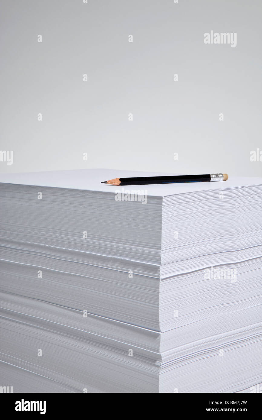 Stack of paper hi-res stock photography and images - Alamy