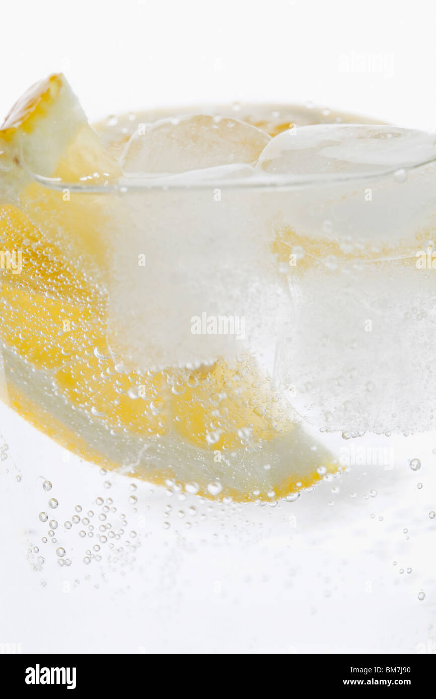 Lemon slice vertical hi-res stock photography and images - Alamy