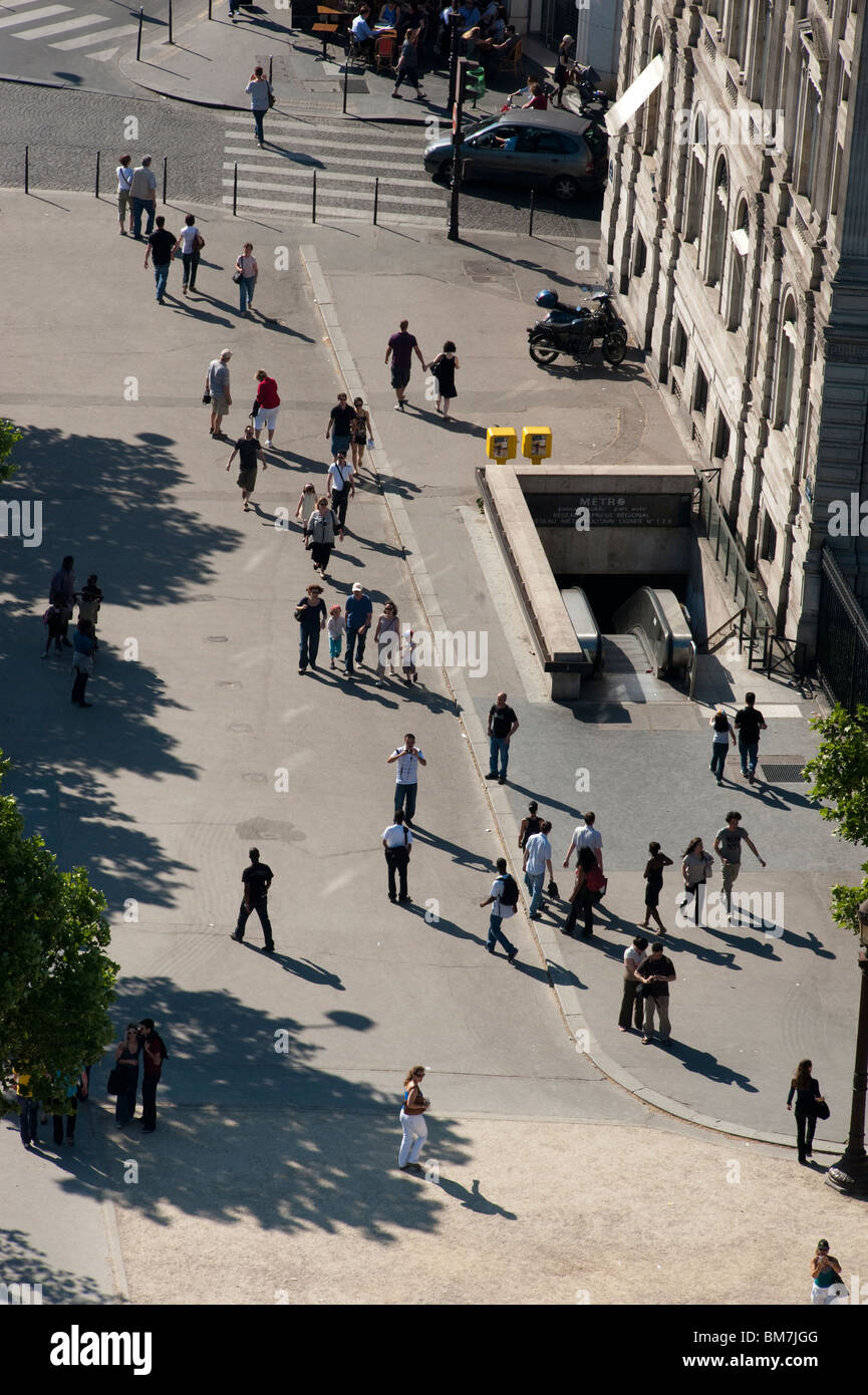 Aerial crowded population paris hi-res stock photography and images - Alamy