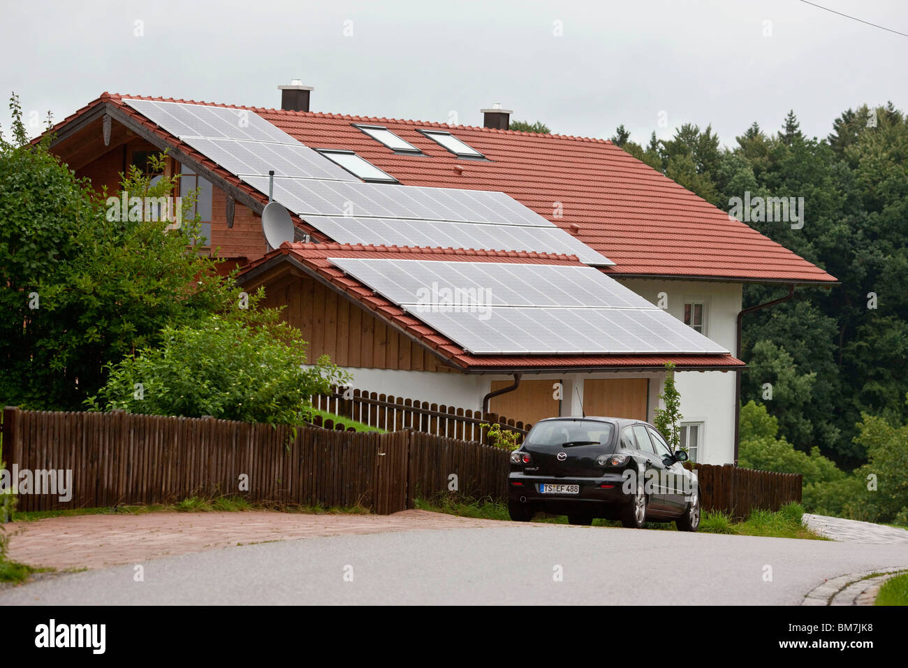 Chalet solar panel hi-res stock photography and images - Alamy