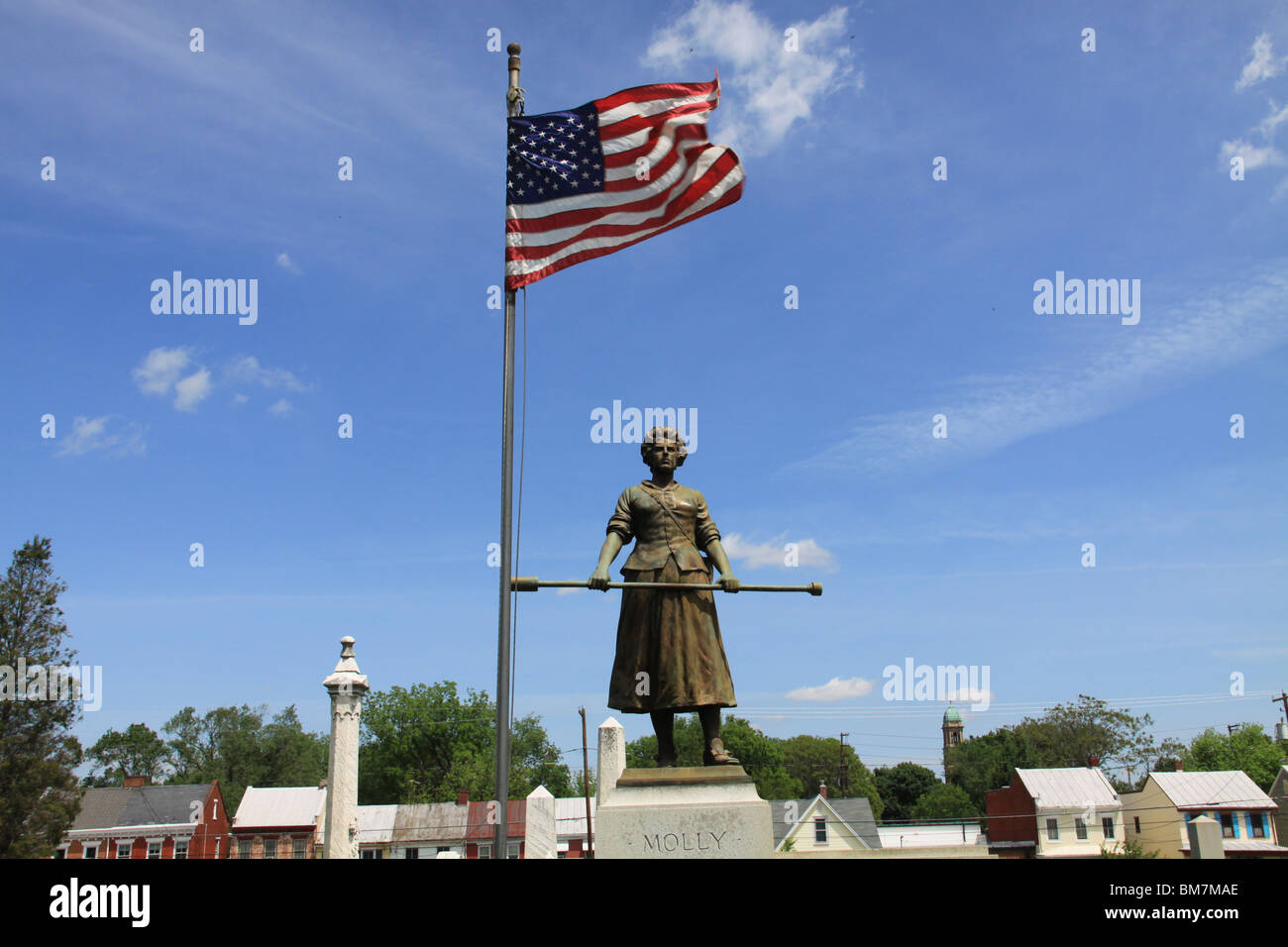 The grave and monument of Molly Pitcher, the first woman recognized for ...
