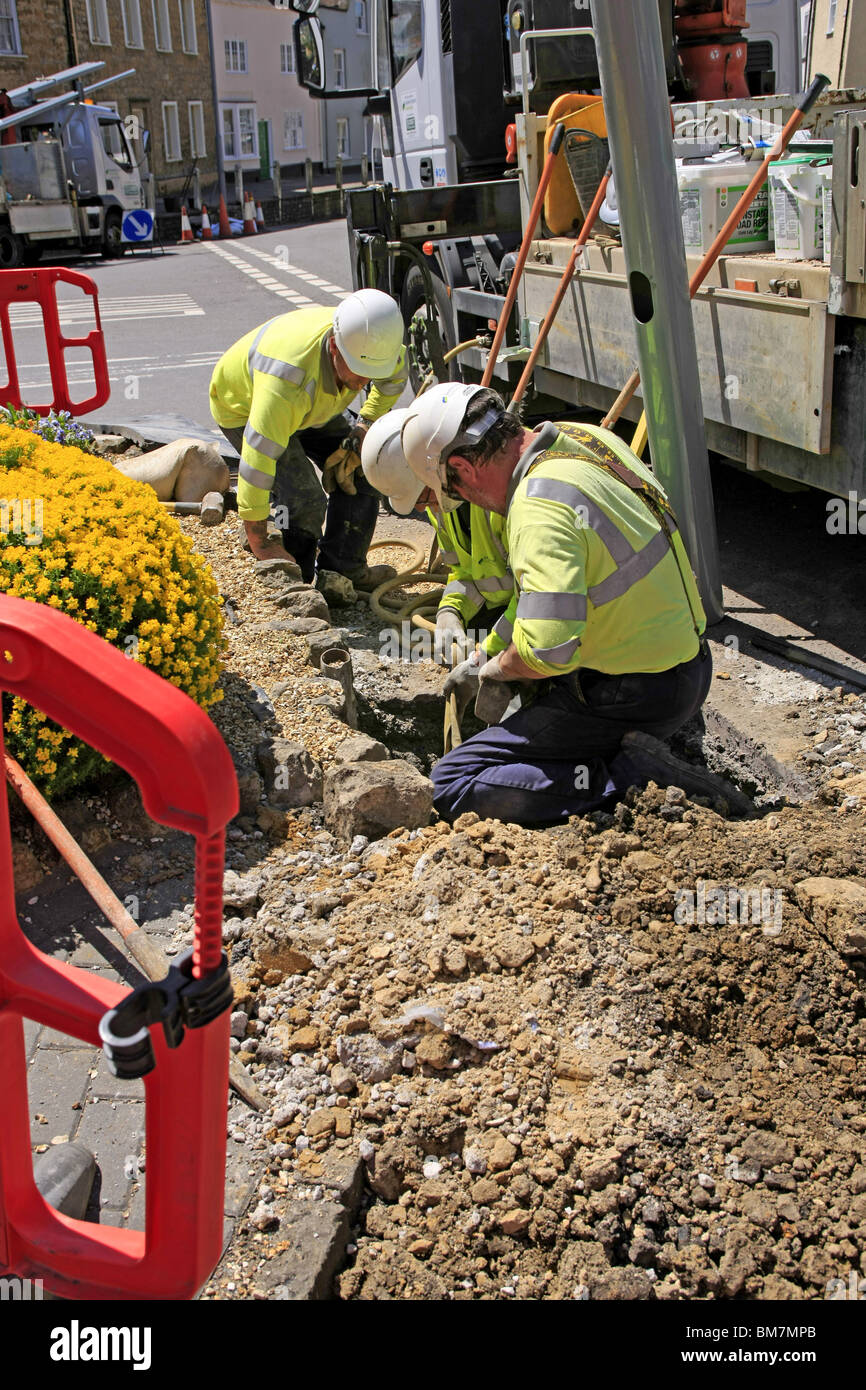 Installing street lighting hi-res stock photography and images - Alamy