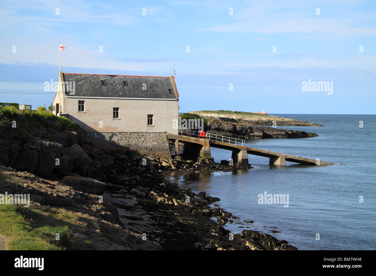 The lifeboat house hi-res stock photography and images - Alamy