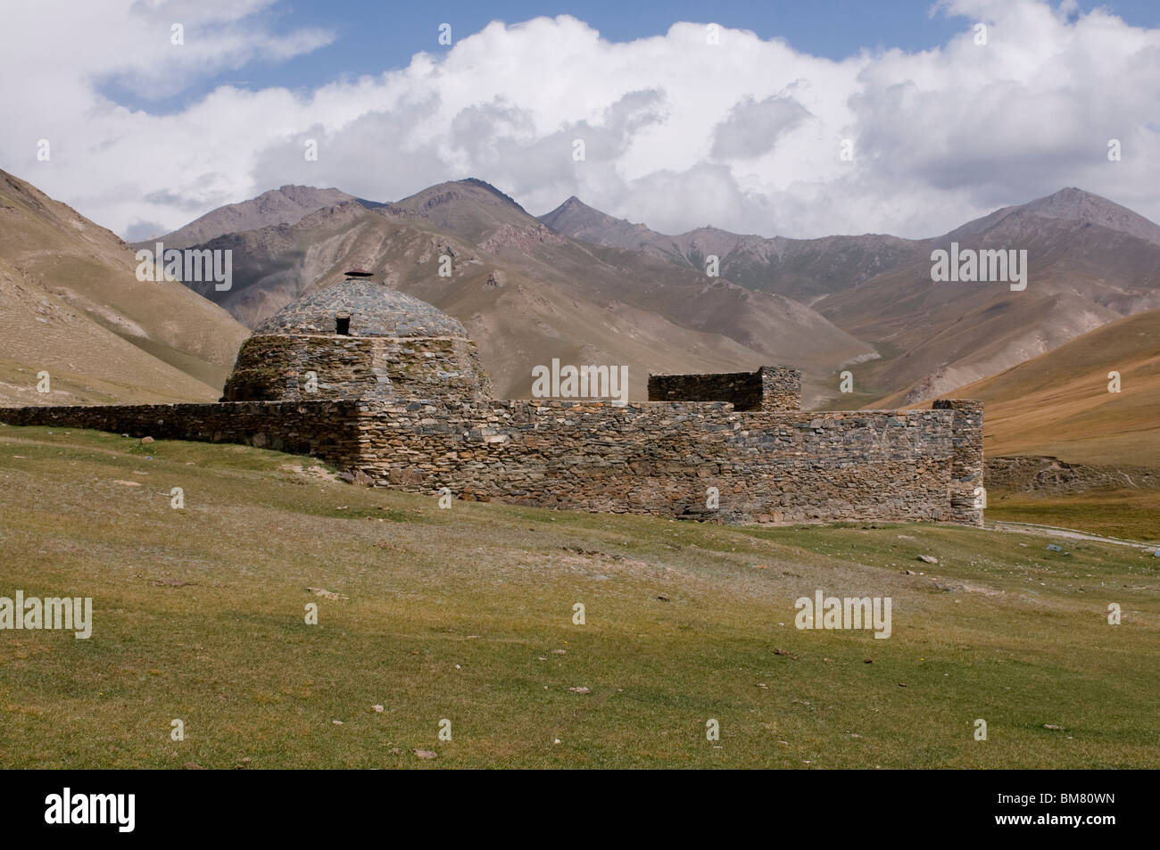 Karawanserei, Tash Rabat, Kyrgyzstan Stock Photo - Alamy