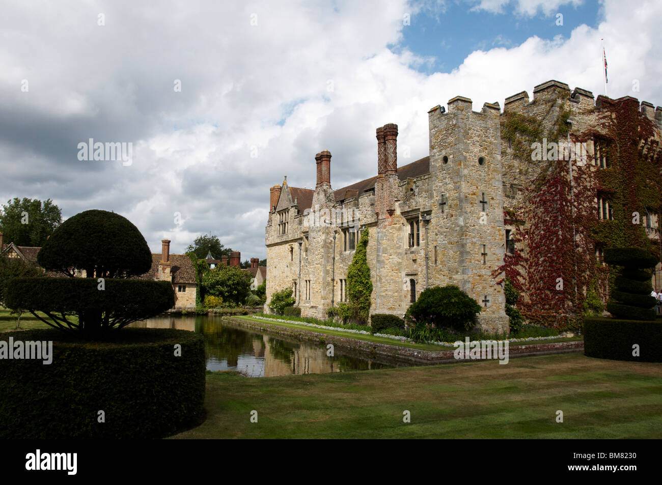 English medieval architecture hi-res stock photography and images - Alamy