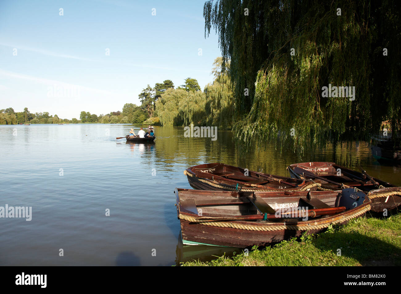 Row boats rowboat rowing hi-res stock photography and images - Alamy