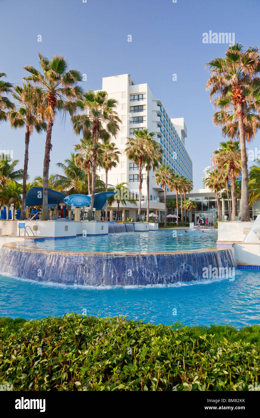 The pool area of the Caribe Hilton resort in San Juan, Puerto Rico ...