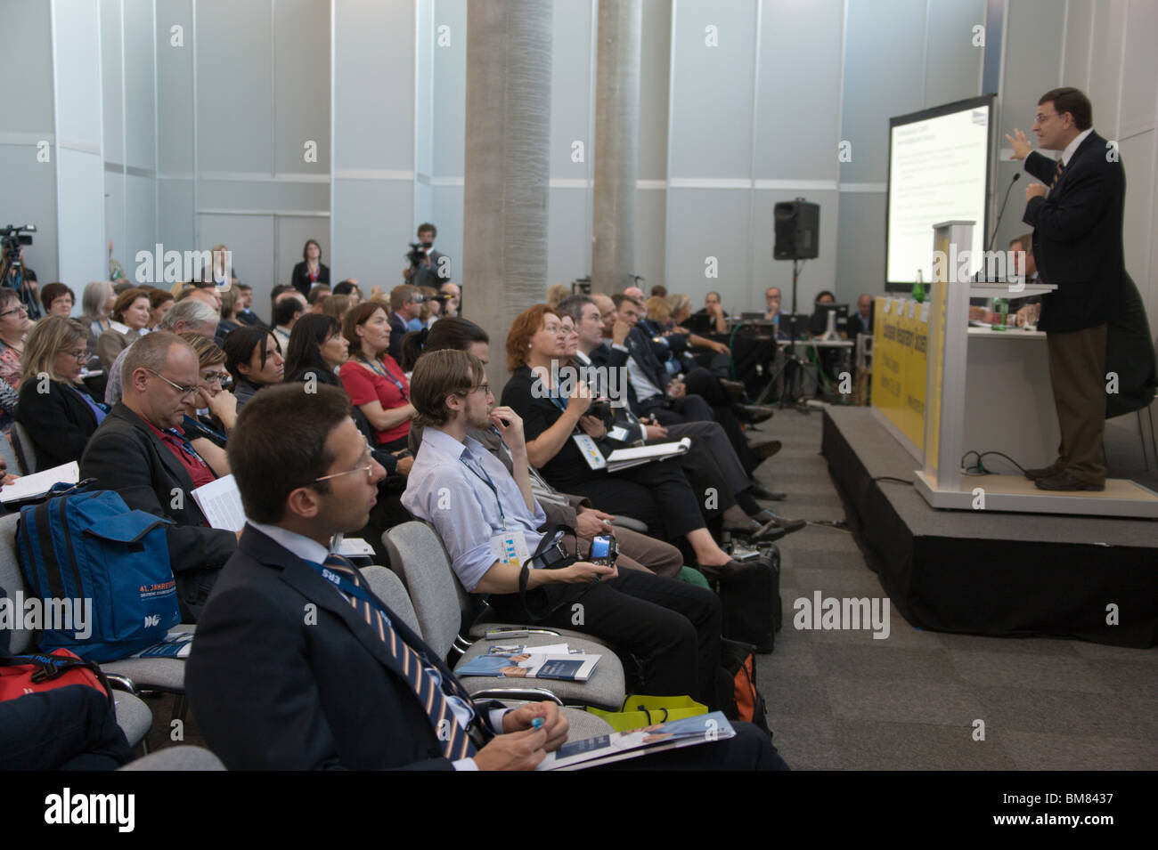 Speaker press hi-res stock photography and images - Alamy