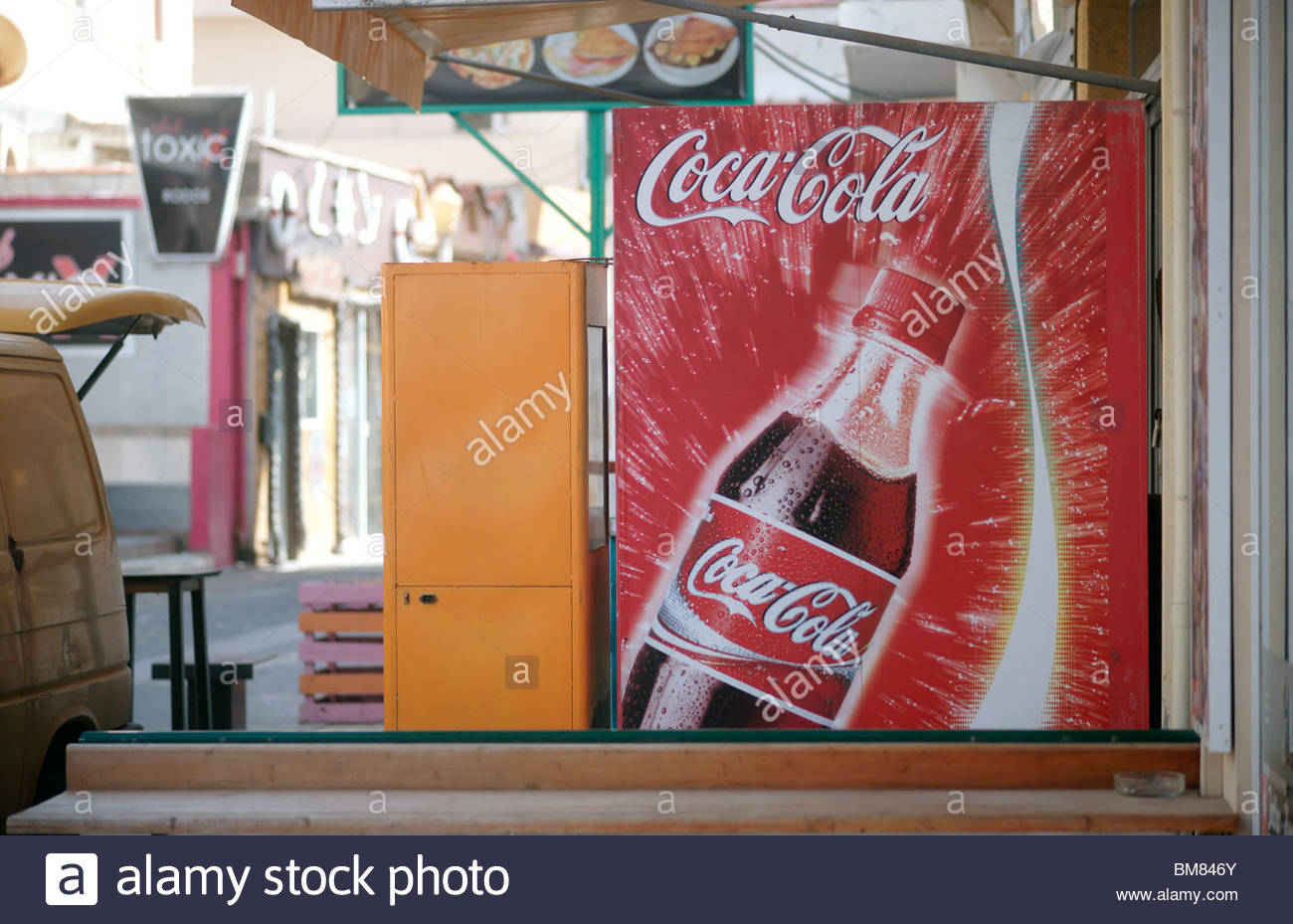 Refrigerator Advert High Resolution Stock Photography and Images - Alamy
