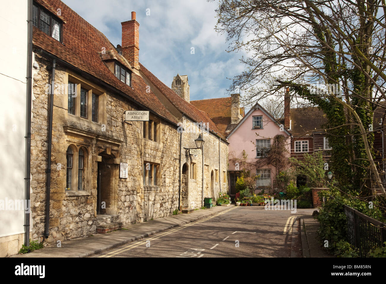 Unicorn house abingdon hi-res stock photography and images - Alamy Unicorn house abingdon hi-res stock photography and images - Alamy