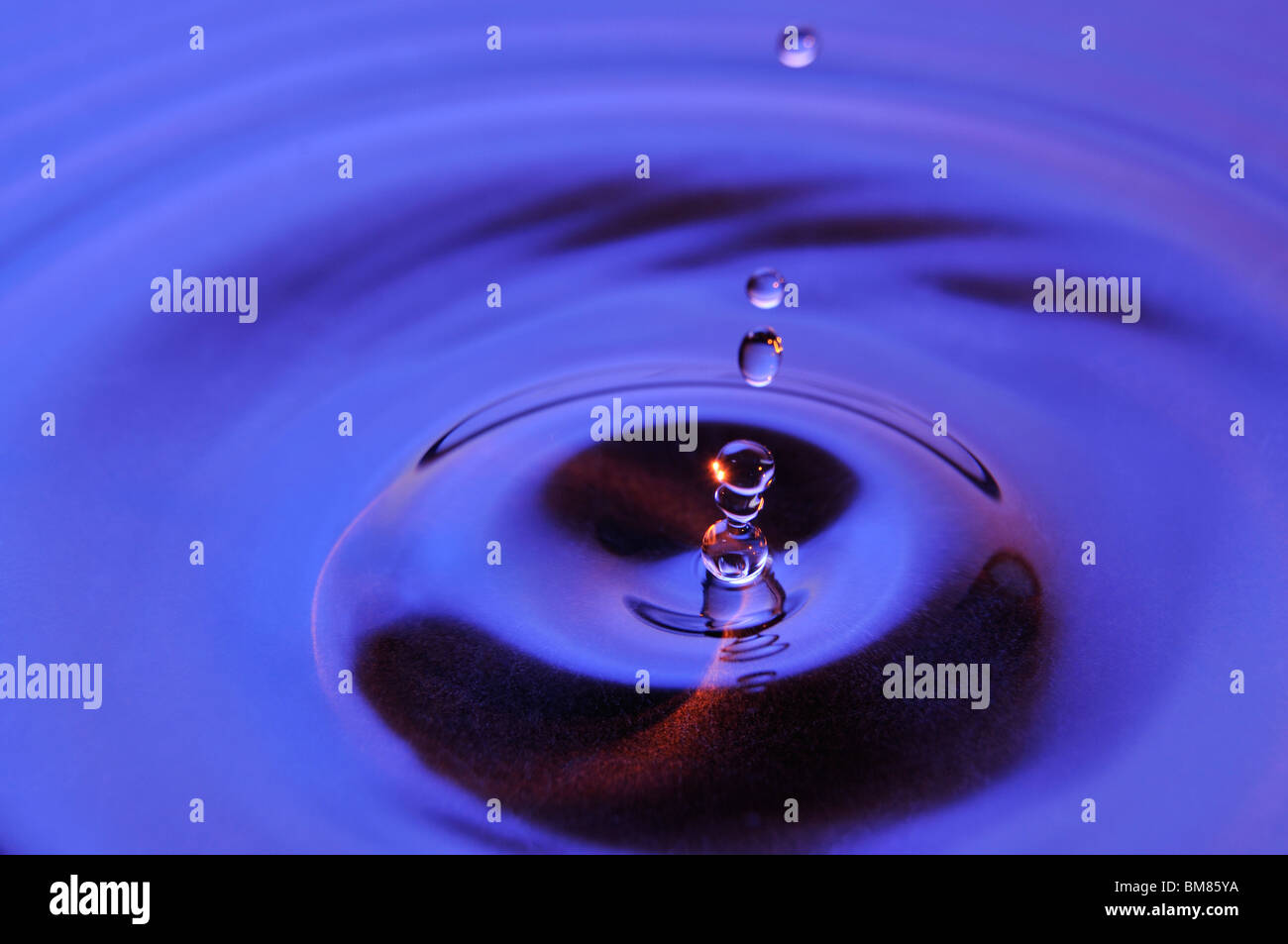 Frame waterdrops hi-res stock photography and images - Alamy