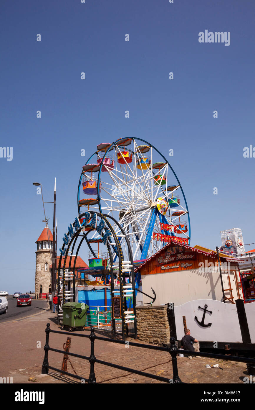 Fun Fair on Scarborough seafront. Yorkshire, England Stock Photo - Alamy