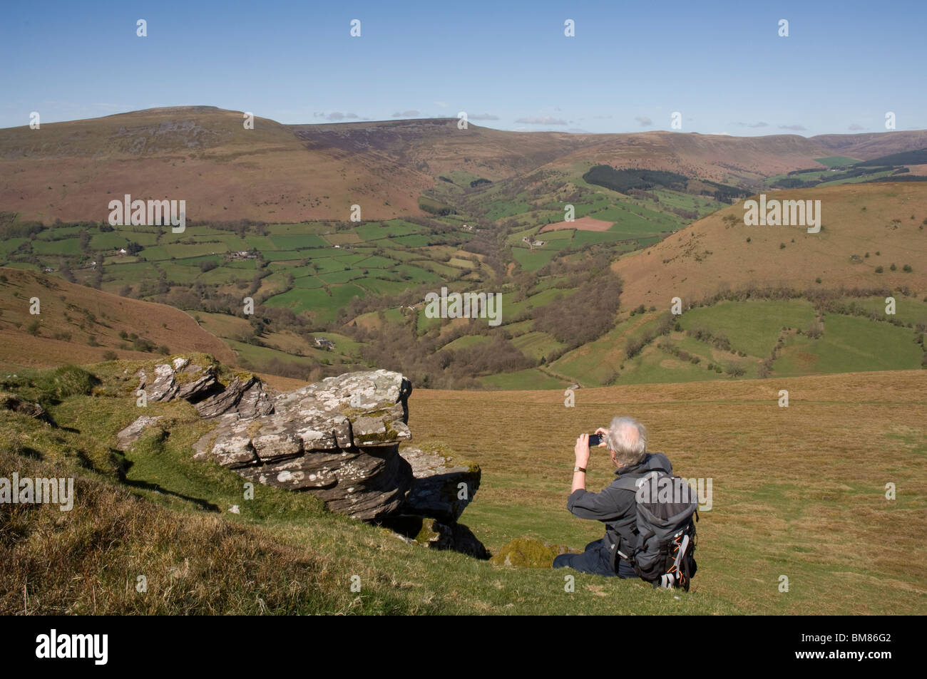 Pen Cerrig-calch and the Gwryne Fechan Valley, Walking in the Black ...