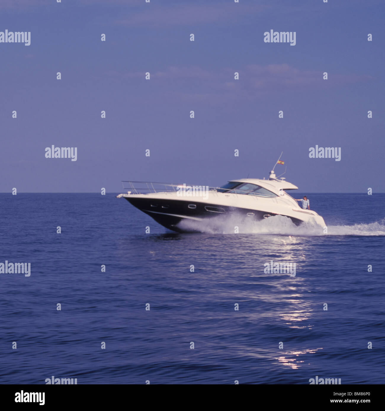 Sea ray sundancer hi-res stock photography and images - Alamy