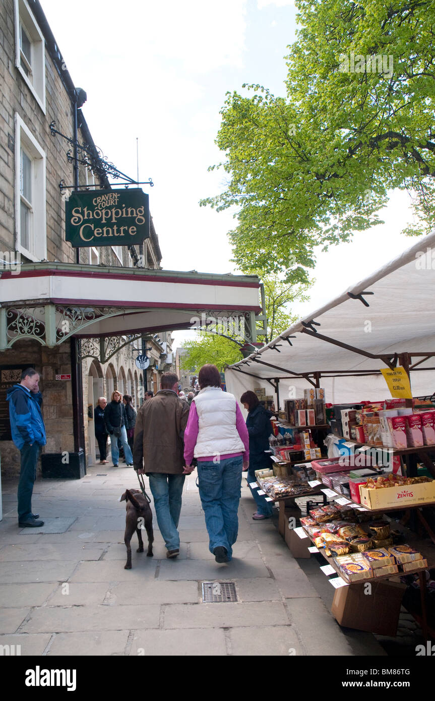 The Market Town of Skipton North Yorkshire, gateway to the Yorkshire ...