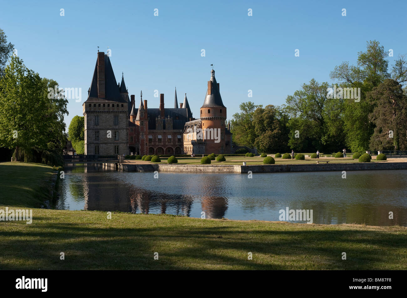 Chateau maintenon hi-res stock photography and images - Alamy