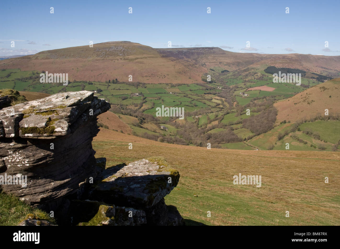 Pen cerrig calch in black mountains hi-res stock photography and images ...